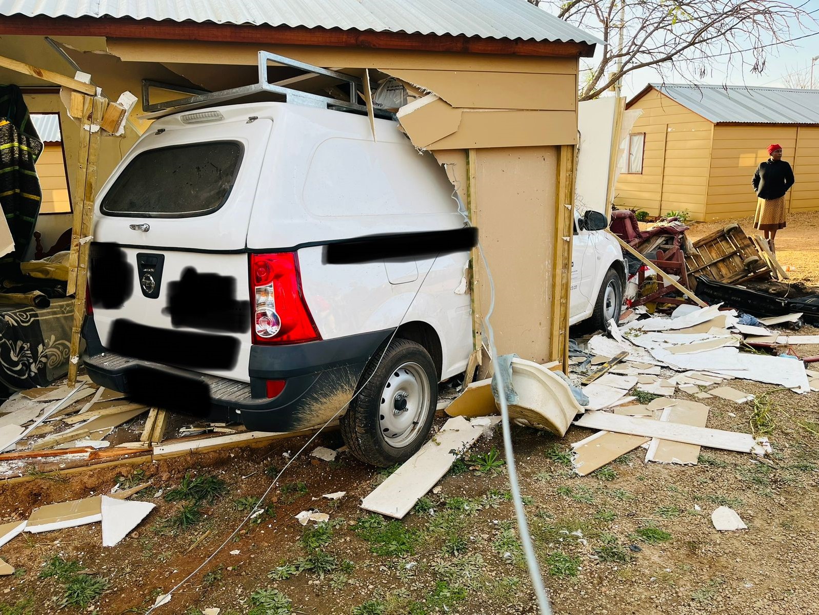 Out-Of-Control Van Leaves The Road, Crashes Into House - The Bulrushes