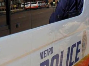 Bribery: 2 Joburg Metro Cops Caught With R14 000, 300 Foreign Licenses - The Bulrushes