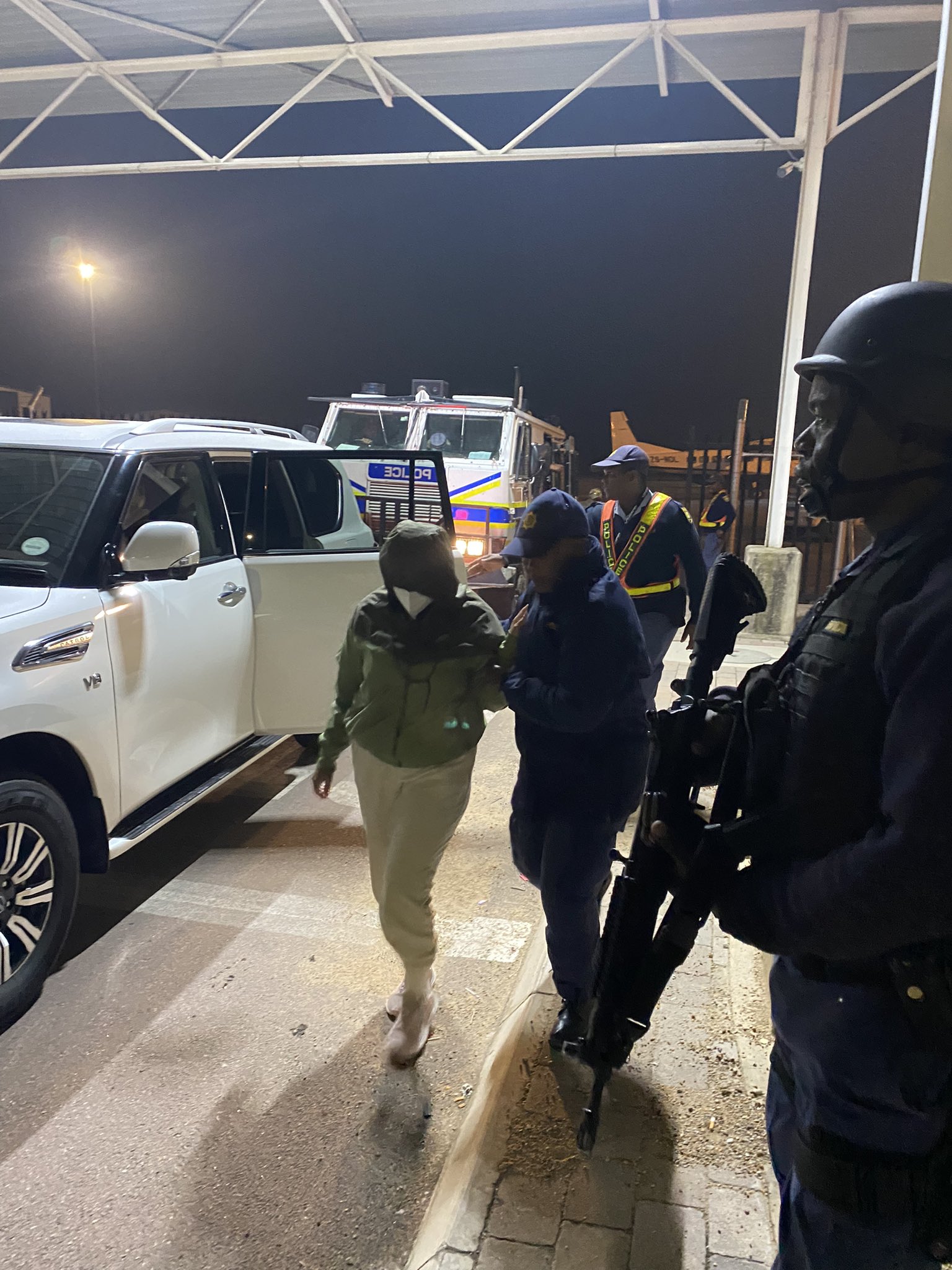 Escapee Thabo Bester, Dr. Nandipha Magudumana Back In SA, Sent To Jail - The Bulrushes