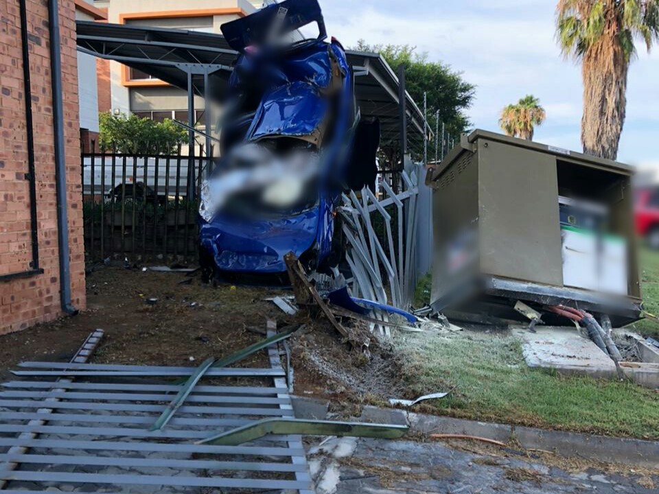 Two Bodies Removed From Mangled Car Wreck At A House In Centurion After ...