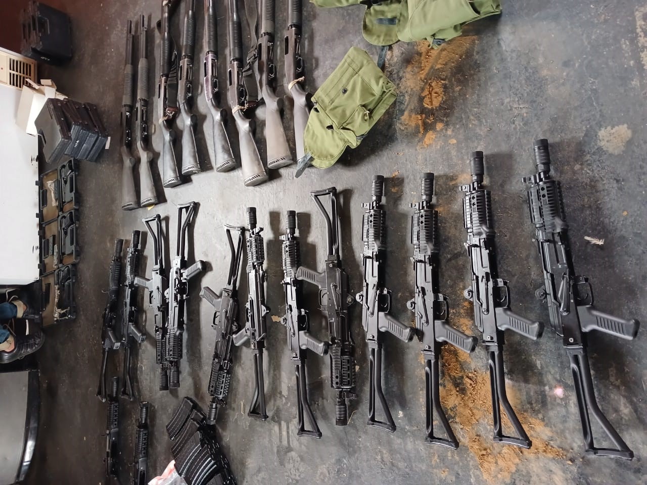 Police Swoop Uncovers Arms Cache Of Over 100 High-Calibre Rifles At ...
