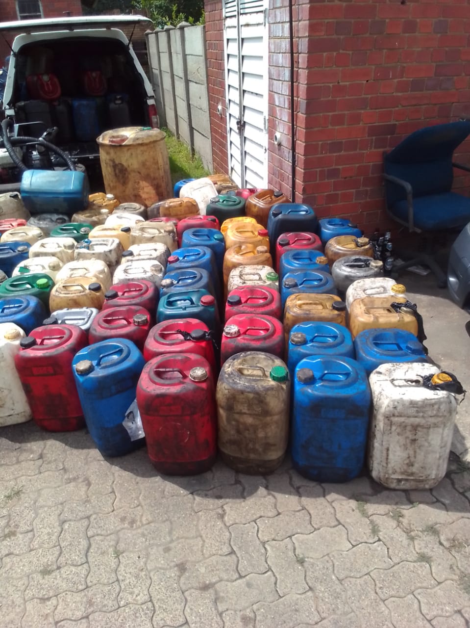 Three 'Diesel Thieves' Arrested In Ogies With Over 2 000 Litres In ...