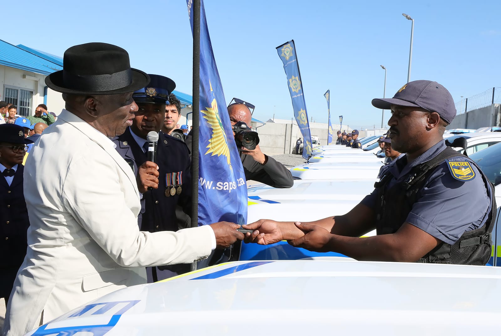 Makhaza Police Station Gets 15 New Cars With 'Automatic Number Plate ...