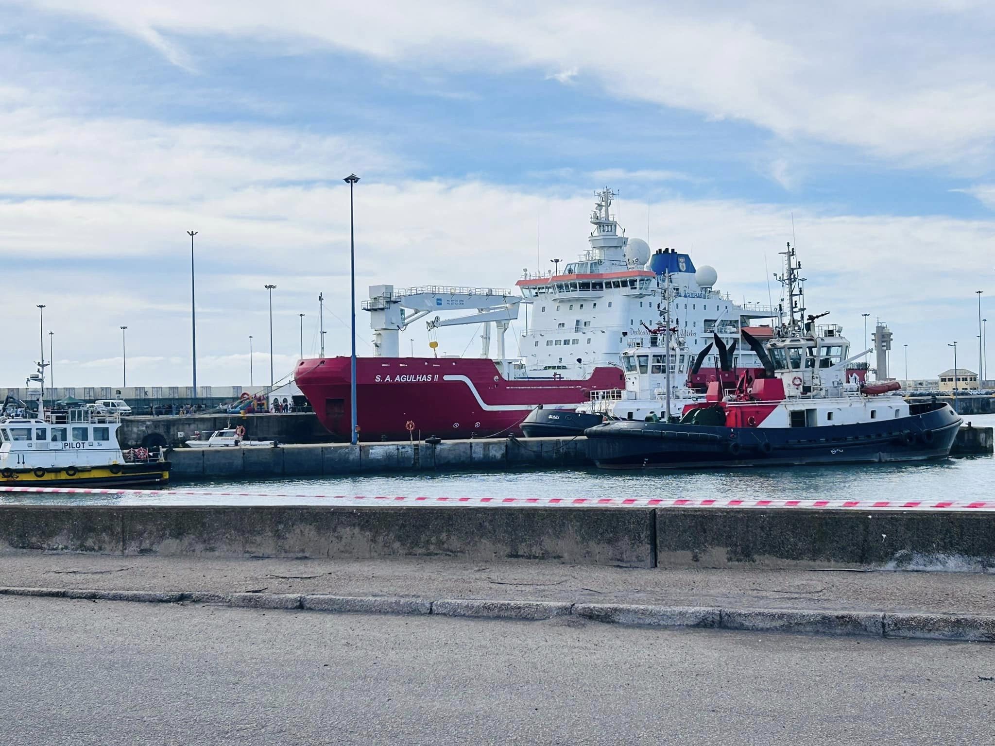 S.A. Agulhas II Returns From Gough Island - The Bulrushes