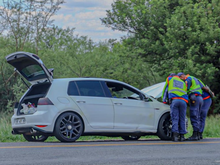 RTMC Spells Out 'Dos And Don'ts' For Motorists When Stopped At A ...