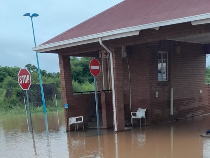 Grobler's Bridge Port Of Entry Between South Africa And Botswana ...