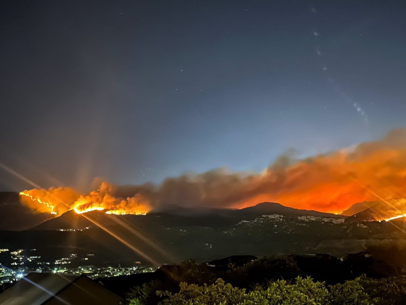 Hundreds Of Firefighters Battle Wildfire At Table Mountain National ...