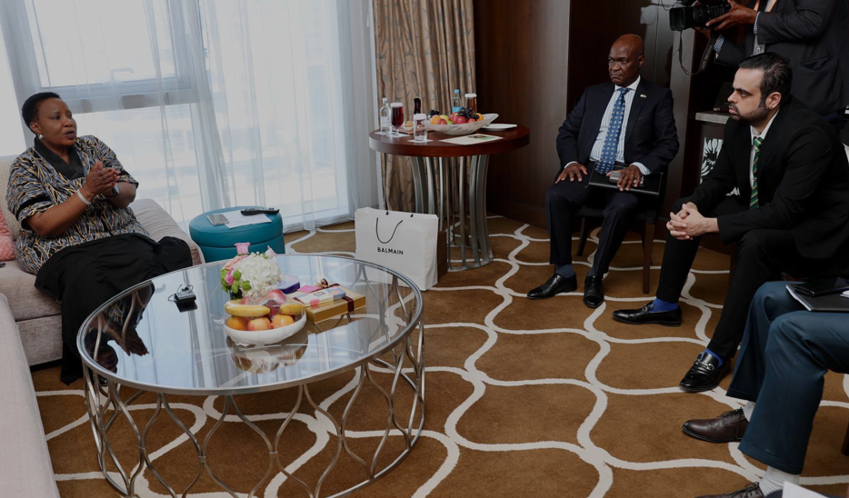 Zim 1st Lady Auxillia Mnangagwa Meets Richest Indian In Africa, Prateek ...