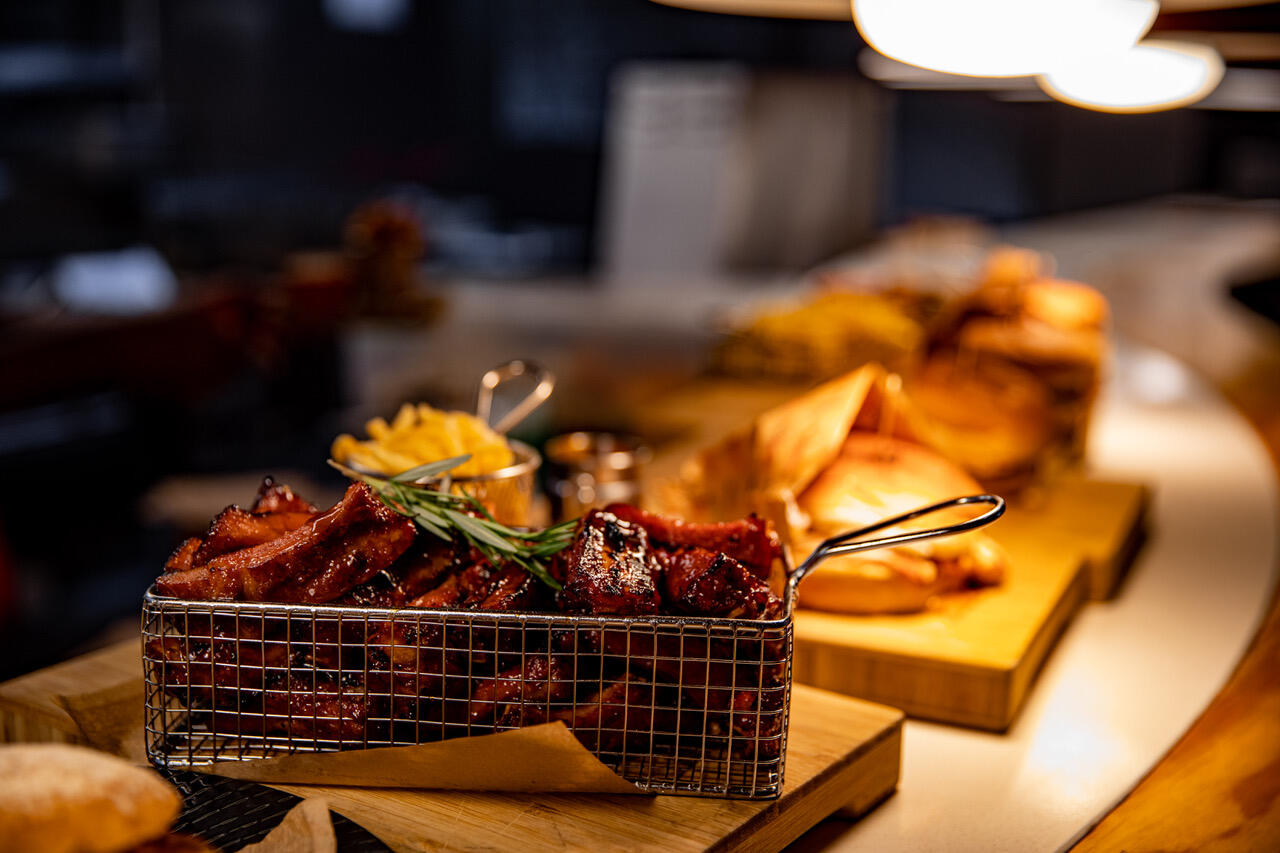 Scaling Hospitality: How Jimmy Eracleous Runs Moo Moo’s 2 Top ...