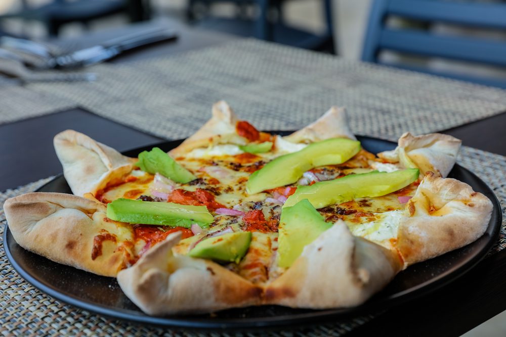 Five Reasons To Visit Bothongo Rhino & Lion Nature Reserve's Neck ...