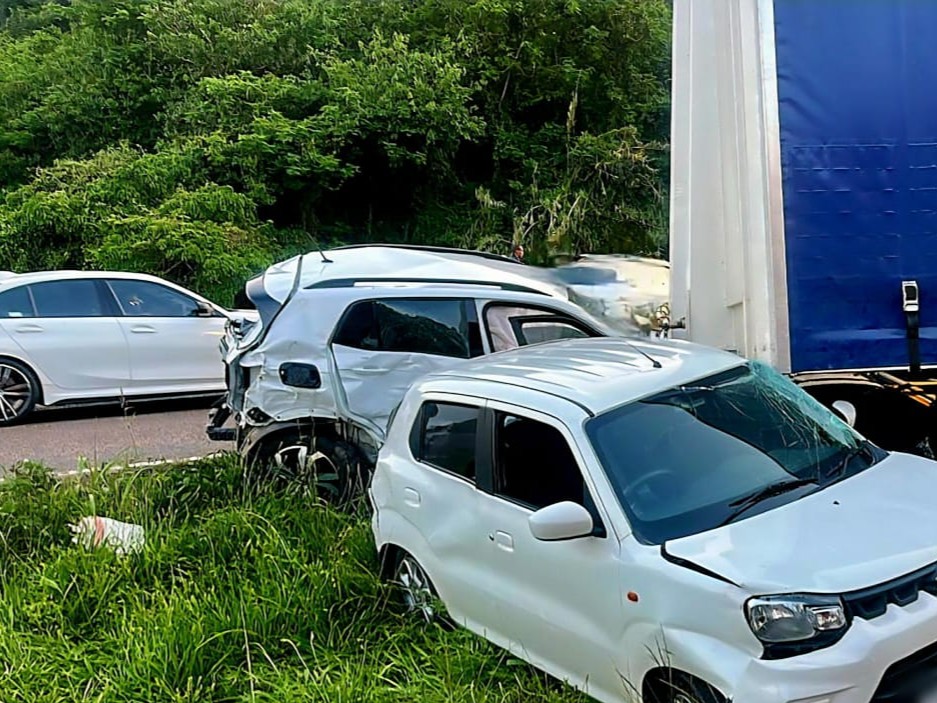 Two Trucks, 7 Cars Crash Along M7, Near Malvern West Of Durban, Leaving ...