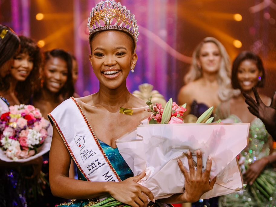 Qhawekazi Mazaleni Crowned Miss South Africa 2025 In Glittering Finale ...