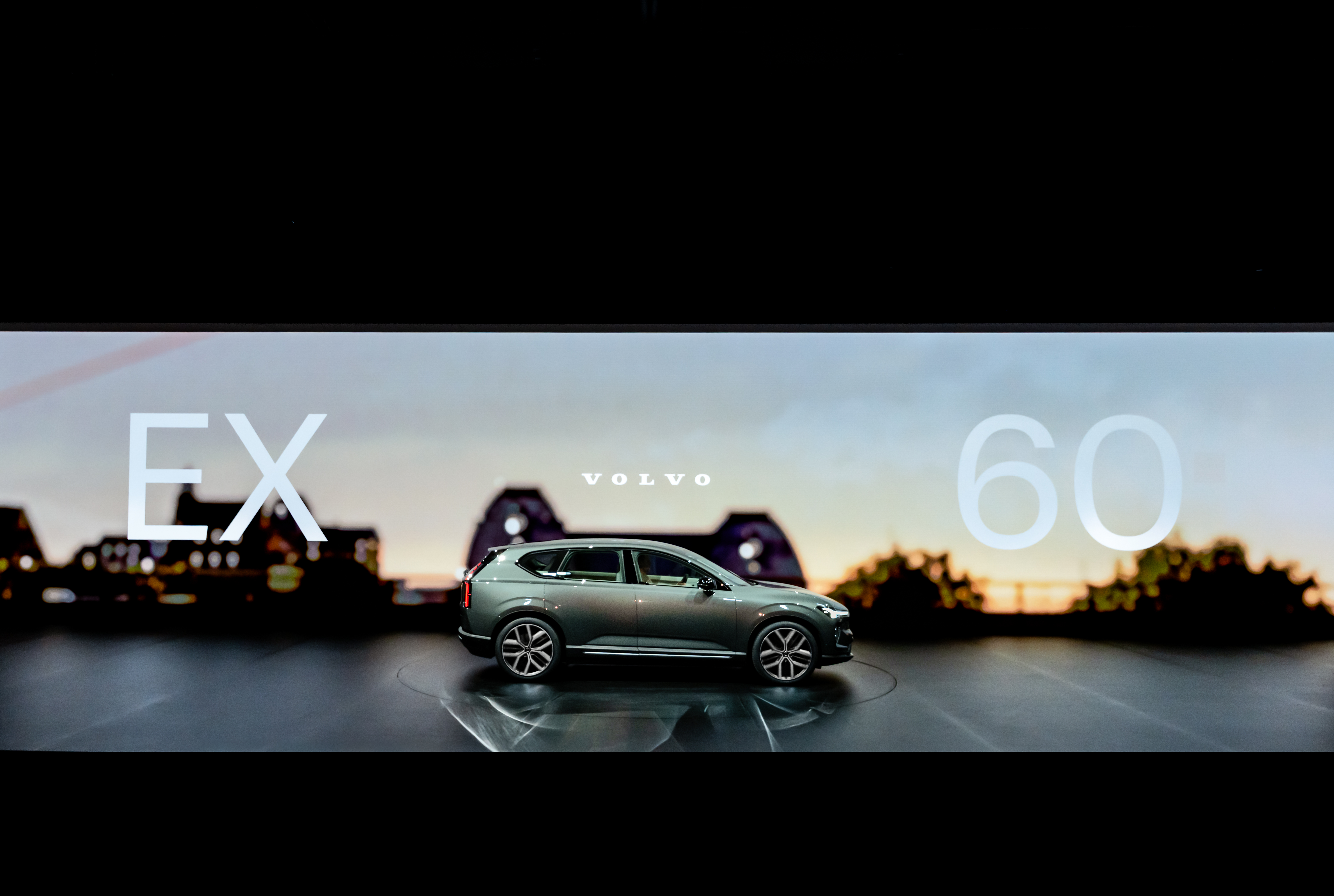 The Car That Changes The Game – Meet The New, All-Electric Volvo EX60 ...